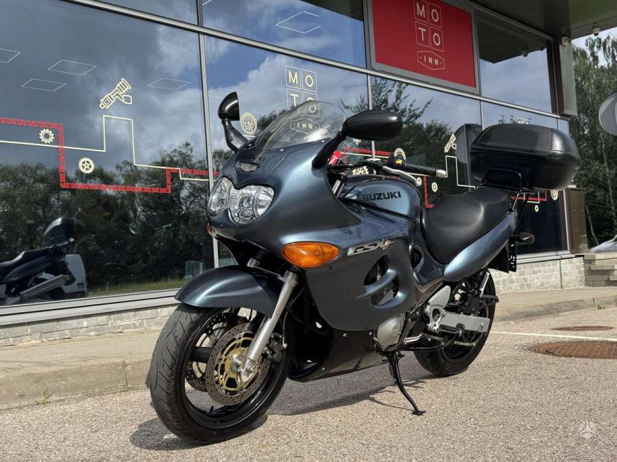 Suzuki GSX-F 2000 Viļņa, ar dzinēja tilpumu 0.75 L un nobraukumu 41 tūkst. km par 1499 €, foto 5 vietnē AUTOMOTO.COM.LV