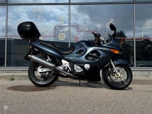 Suzuki GSX-F 2000 Viļņa, ar dzinēja tilpumu 0.75 L un nobraukumu 41 tūkst. km par 1499 €, foto 9 vietnē AUTOMOTO.COM.LV