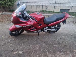 Suzuki GSX-F 2006 Ariogala, ar dzinēja tilpumu 0.75 L un nobraukumu 24 tūkst. km par 1500 €, foto  vietnē AUTOMOTO.COM.LV