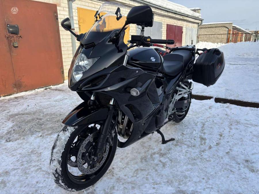 Suzuki GSX-F 2010 Kauņa, ar dzinēja tilpumu 1.25 L un nobraukumu 52 tūkst. km par 3900 €, foto 2 vietnē AUTOMOTO.COM.LV