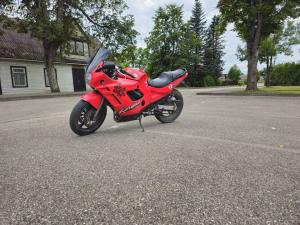 Red Suzuki GSX-F 1991 in Utena, with an engine capacity of 0.60 L and mileage of 0 thousand km for 1250 €, photo  on AUTOMOTO.COM.LV