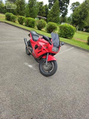 Red Suzuki GSX-F 1991 in Utena, with an engine capacity of 0.60 L and mileage of 0 thousand km for 1250 €, photo 3 on AUTOMOTO.COM.LV