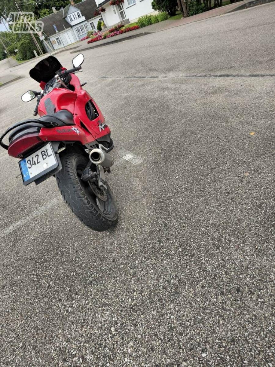 Red Suzuki GSX-F 1991 in Utena, with an engine capacity of 0.60 L and mileage of 0 thousand km for 1250 €, photo 5 on AUTOMOTO.COM.LV
