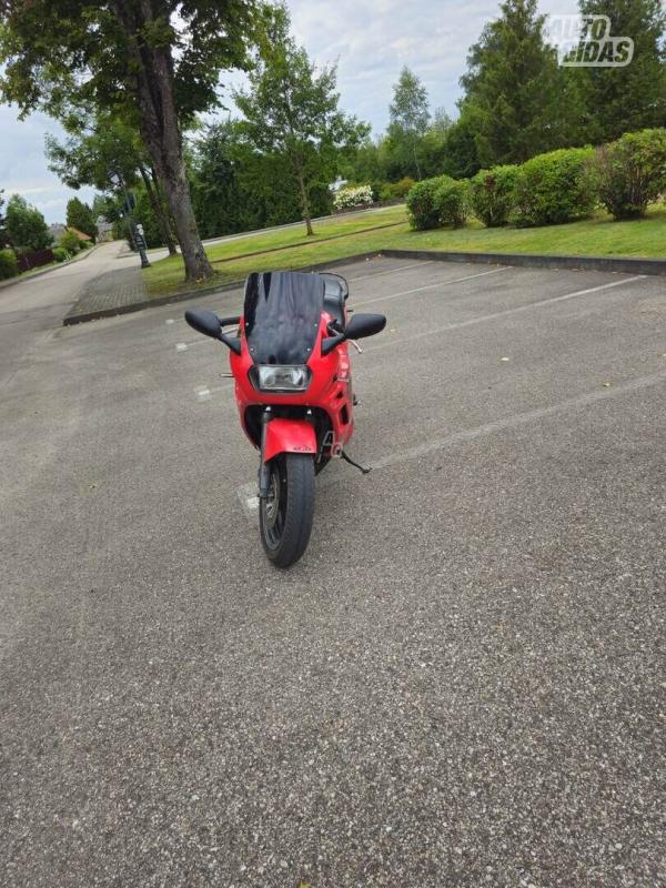 Red Suzuki GSX-F 1991 in Utena, with an engine capacity of 0.60 L and mileage of 0 thousand km for 1250 €, photo 9 on AUTOMOTO.COM.LV