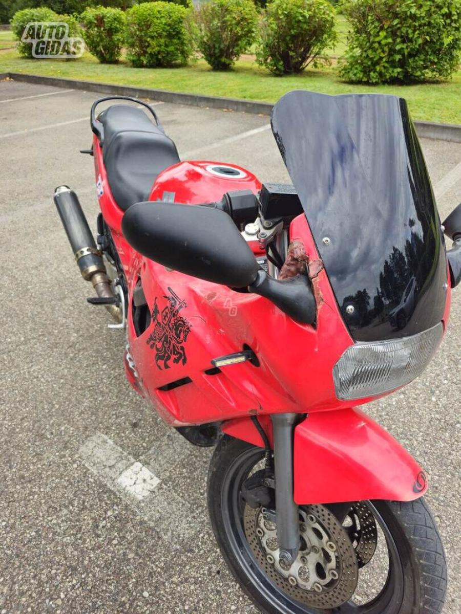 Sarkans Suzuki GSX-F 1991 Utena, ar dzinēja tilpumu 0.60 L un nobraukumu 0 tūkst. km par 850 €, foto 4 vietnē AUTOMOTO.COM.LV