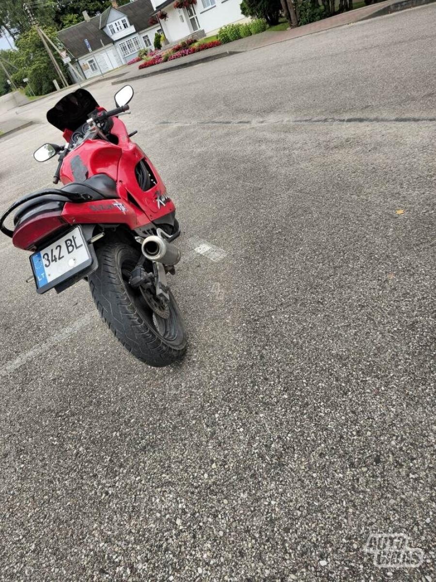 Sarkans Suzuki GSX-F 1991 Utena, ar dzinēja tilpumu 0.60 L un nobraukumu 0 tūkst. km par 850 €, foto 5 vietnē AUTOMOTO.COM.LV