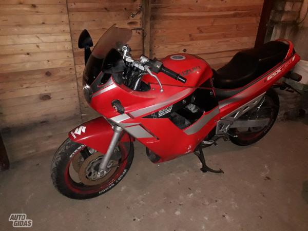 Red Suzuki GSX-F 1992 in Vilnius, with an engine capacity of 0.75 L and mileage of 0 thousand km for 650 €, photo 3 on AUTOMOTO.COM.LV