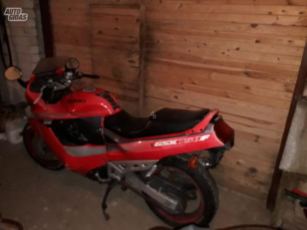 Red Suzuki GSX-F 1992 in Vilnius, with an engine capacity of 0.75 L and mileage of 0 thousand km for 650 €, photo 5 on AUTOMOTO.COM.LV