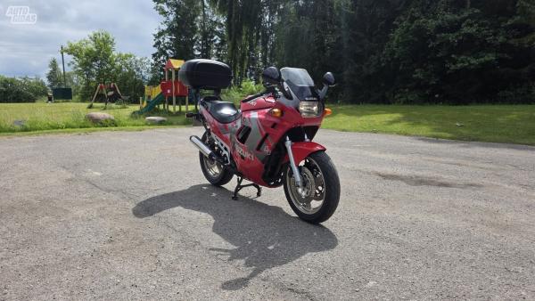 Красный Сузуки GSX-F 1993 в Паневежис, объемом двигателя 0.00 л и пробегом 0 тыс. км за 1300 €, фото 1 на AUTOMOTO.COM.LV