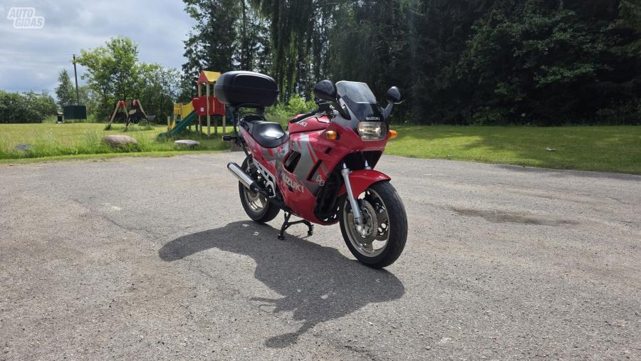 Красный Сузуки GSX-F 1993 в Паневежис, объемом двигателя 0.00 л и пробегом 0 тыс. км за 1300 €, фото 1 на AUTOMOTO.COM.LV