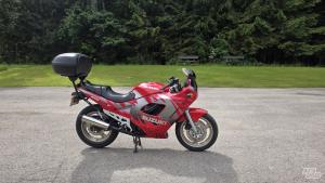 Красный Сузуки GSX-F 1993 в Паневежис, объемом двигателя 0.00 л и пробегом 0 тыс. км за 1300 €, фото 5 на AUTOMOTO.COM.LV