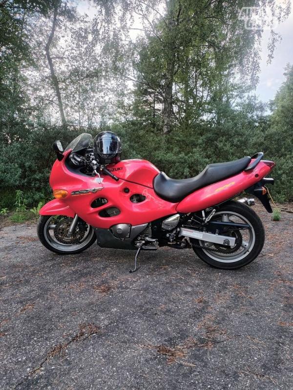Красный Сузуки GSX-F 1999 в Вильнюс, объемом двигателя 0.60 л и пробегом 23 тыс. км за 850 €, фото 1 на AUTOMOTO.COM.LV
