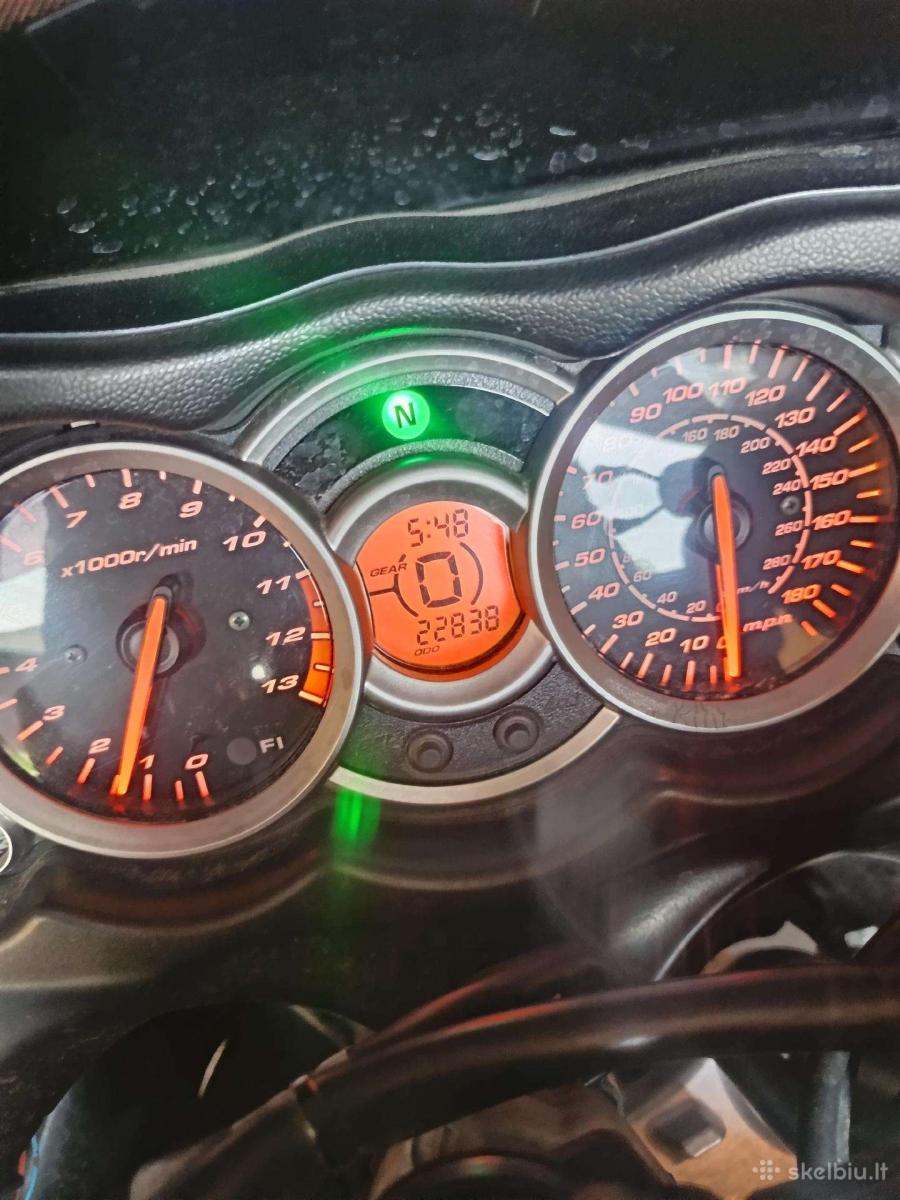 Grey Suzuki GSX 2009 in Raseiniai, with an engine capacity of 1.30 L and mileage of 23 thousand km for 7500 €, photo 3 on AUTOMOTO.COM.LV