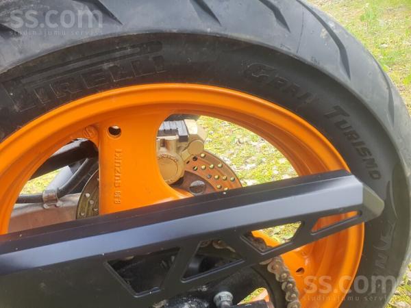 Suzuki GSX 1988 Ogre, ar dzinēja tilpumu 0.60 L un nobraukumu 0 tūkst. km par 950 €, foto 4 vietnē AUTOMOTO.COM.LV