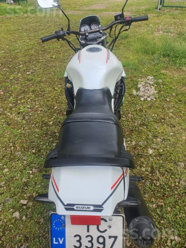 Suzuki GSX 1988 Ogre, ar dzinēja tilpumu 0.60 L un nobraukumu 0 tūkst. km par 950 €, foto 5 vietnē AUTOMOTO.COM.LV