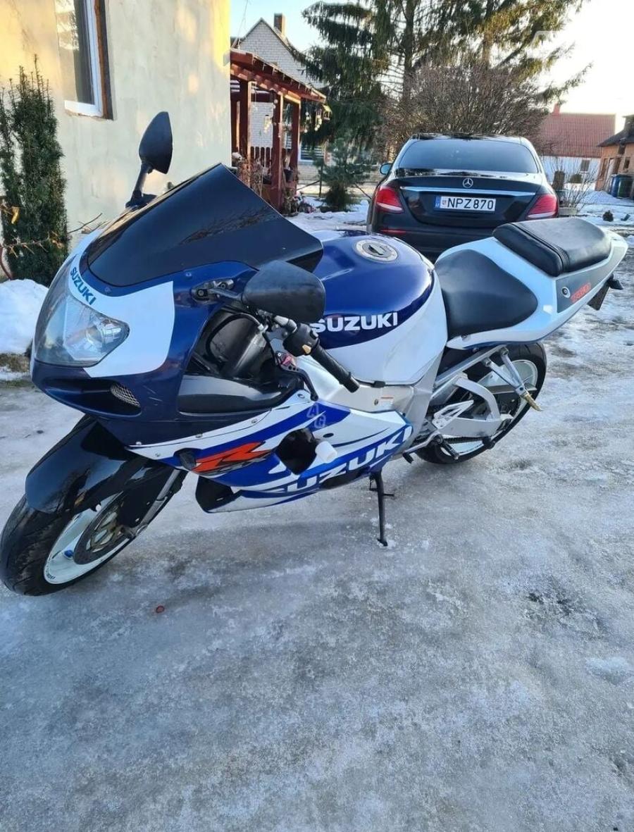 Suzuki GSX 2002 in Kaunas, with an engine capacity of 0.00 L and mileage of 0 thousand km for 2100 €, photo 3 on AUTOMOTO.COM.LV