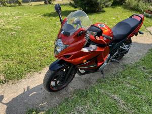 Сузуки GSX 2009 в Вильнюс, объемом двигателя 0.65 л и пробегом 47 тыс. км за 2500 €, фото  на AUTOMOTO.COM.LV