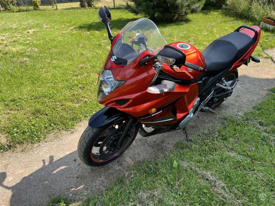 Сузуки GSX 2009 в Вильнюс, объемом двигателя 0.65 л и пробегом 47 тыс. км за 2500 €, фото 1 на AUTOMOTO.COM.LV