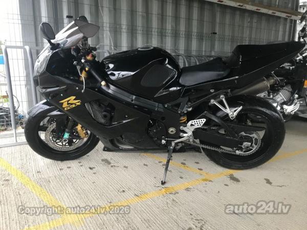 Black Suzuki GSX-R 1000 2003 in Tallinn, with an engine capacity of 1.00 L and mileage of 48 thousand km for 3800 €, photo 1 on AUTOMOTO.COM.LV