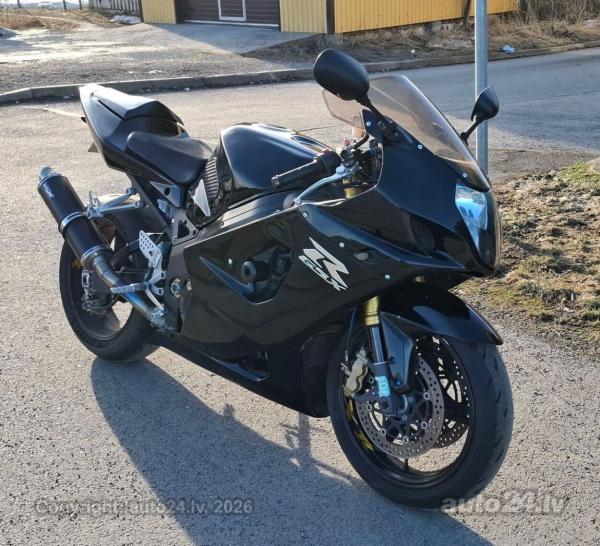 Black Suzuki GSX-R 1000 2003 in Tallinn, with an engine capacity of 1.00 L and mileage of 48 thousand km for 3800 €, photo 3 on AUTOMOTO.COM.LV