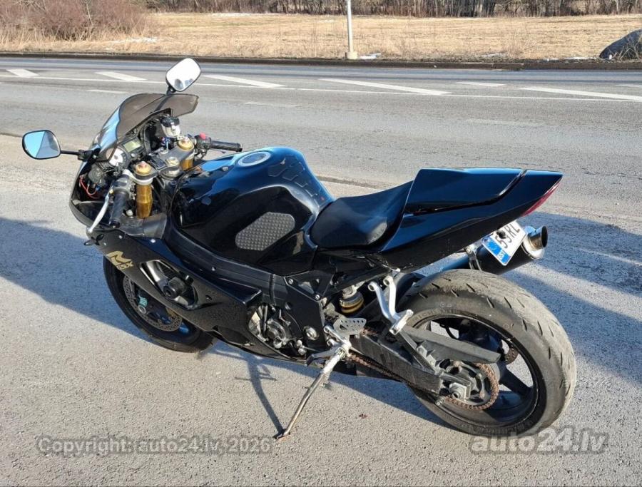 Черный Сузуки GSX-R 1000 2003 в Таллин, объемом двигателя 1.00 л и пробегом 48 тыс. км за 3800 €, фото 6 на AUTOMOTO.COM.LV