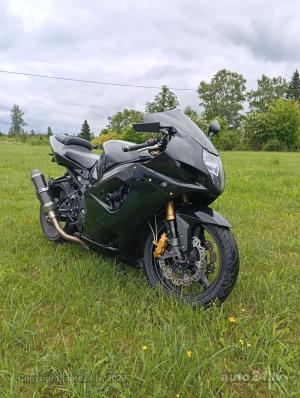 Черный Сузуки GSX-R 1000 2004 в Отепя, объемом двигателя 0.99 л и пробегом 95 тыс. км за 3200 €, фото  на AUTOMOTO.COM.LV