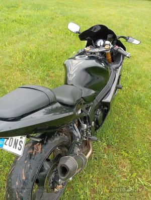 Черный Сузуки GSX-R 1000 2004 в Отепя, объемом двигателя 0.99 л и пробегом 95 тыс. км за 3200 €, фото 7 на AUTOMOTO.COM.LV