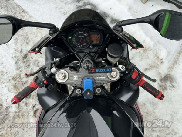 Черный Сузуки GSX-R 1000 2005 в Тарту, объемом двигателя 1.00 л и пробегом 41 тыс. км за 5500 €, фото 9 на AUTOMOTO.COM.LV