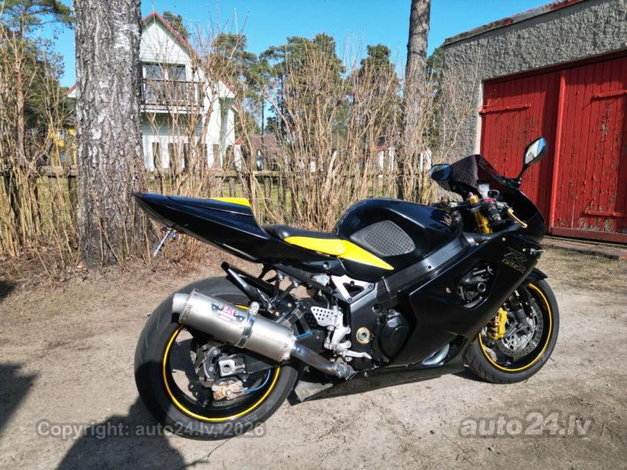 Black Suzuki GSX-R 1000 2005 in Tallinn, with an engine capacity of 0.99 L and mileage of 56 thousand km for 4500 €, photo 3 on AUTOMOTO.COM.LV