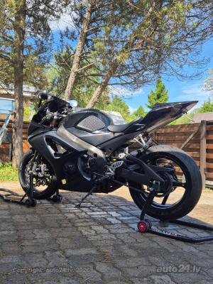 Черный Сузуки GSX-R 1000 2007 в Таллин, объемом двигателя 1.00 л и пробегом 56 тыс. км за 5500 €, фото 5 на AUTOMOTO.COM.LV