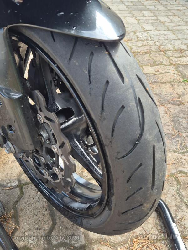 Black Suzuki GSX-R 1000 2007 in Tallinn, with an engine capacity of 1.00 L and mileage of 56 thousand km for 5500 €, photo 5 on AUTOMOTO.COM.LV