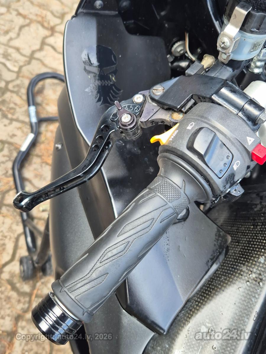 Черный Сузуки GSX-R 1000 2007 в Таллин, объемом двигателя 1.00 л и пробегом 56 тыс. км за 5500 €, фото 8 на AUTOMOTO.COM.LV