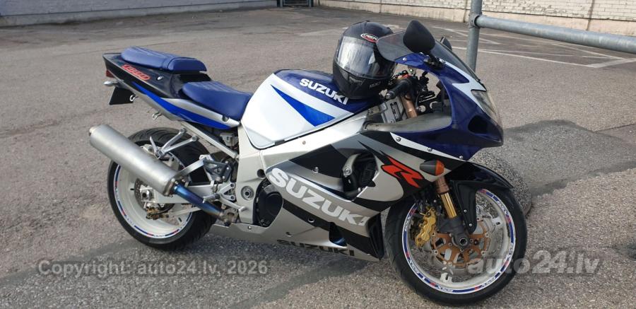 Suzuki GSX-R 1000 2001 Tartu, ar dzinēja tilpumu 0.99 L un nobraukumu 35 tūkst. km par 1700 €, foto 3 vietnē AUTOMOTO.COM.LV