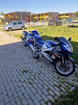 Suzuki GSX-R 1000 2001 Tartu, ar dzinēja tilpumu 0.99 L un nobraukumu 35 tūkst. km par 1700 €, foto 5 vietnē AUTOMOTO.COM.LV