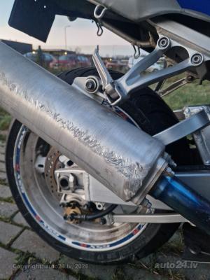 Suzuki GSX-R 1000 2001 Tartu, ar dzinēja tilpumu 0.99 L un nobraukumu 35 tūkst. km par 1700 €, foto 9 vietnē AUTOMOTO.COM.LV
