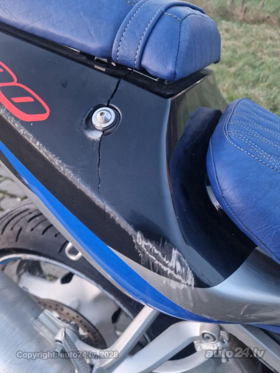 Suzuki GSX-R 1000 2001 Tartu, ar dzinēja tilpumu 0.99 L un nobraukumu 35 tūkst. km par 1700 €, foto 10 vietnē AUTOMOTO.COM.LV