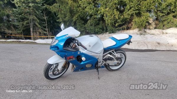 Suzuki GSX-R 1000 2002 Tartu, ar dzinēja tilpumu 0.00 L un nobraukumu 83 tūkst. km par 3750 €, foto 2 vietnē AUTOMOTO.COM.LV