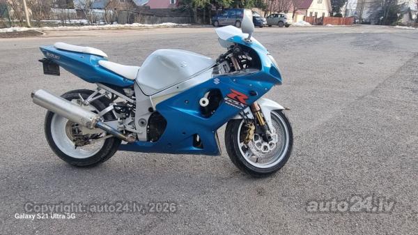 Suzuki GSX-R 1000 2002 Tartu, ar dzinēja tilpumu 0.00 L un nobraukumu 83 tūkst. km par 3750 €, foto 3 vietnē AUTOMOTO.COM.LV