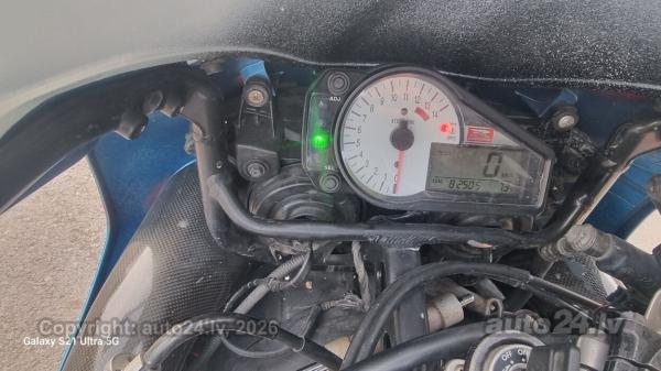 Suzuki GSX-R 1000 2002 Tartu, ar dzinēja tilpumu 0.00 L un nobraukumu 83 tūkst. km par 3750 €, foto 4 vietnē AUTOMOTO.COM.LV