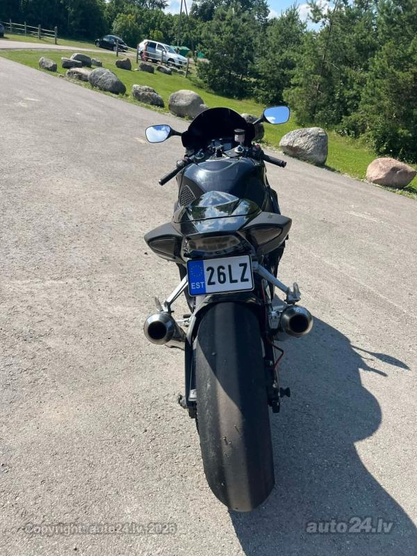 Suzuki GSX-R 1000 2007 Narva, ar dzinēja tilpumu 1.00 L un nobraukumu 70 tūkst. km par 5500 €, foto 7 vietnē AUTOMOTO.COM.LV