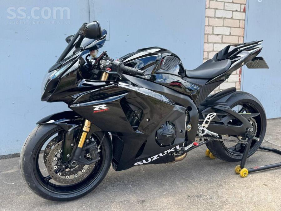 Suzuki GSX-R 1000 2009 in Daugavpils, with an engine capacity of 1.00 L and mileage of 0 thousand km for 6500 €, photo 5 on AUTOMOTO.COM.LV
