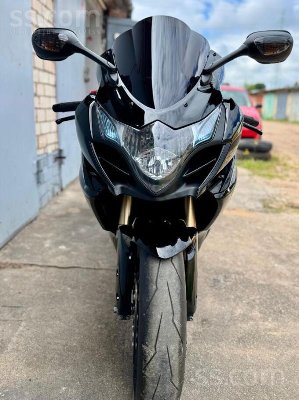 Suzuki GSX-R 1000 2009 in Daugavpils, with an engine capacity of 1.00 L and mileage of 0 thousand km for 6500 €, photo 6 on AUTOMOTO.COM.LV
