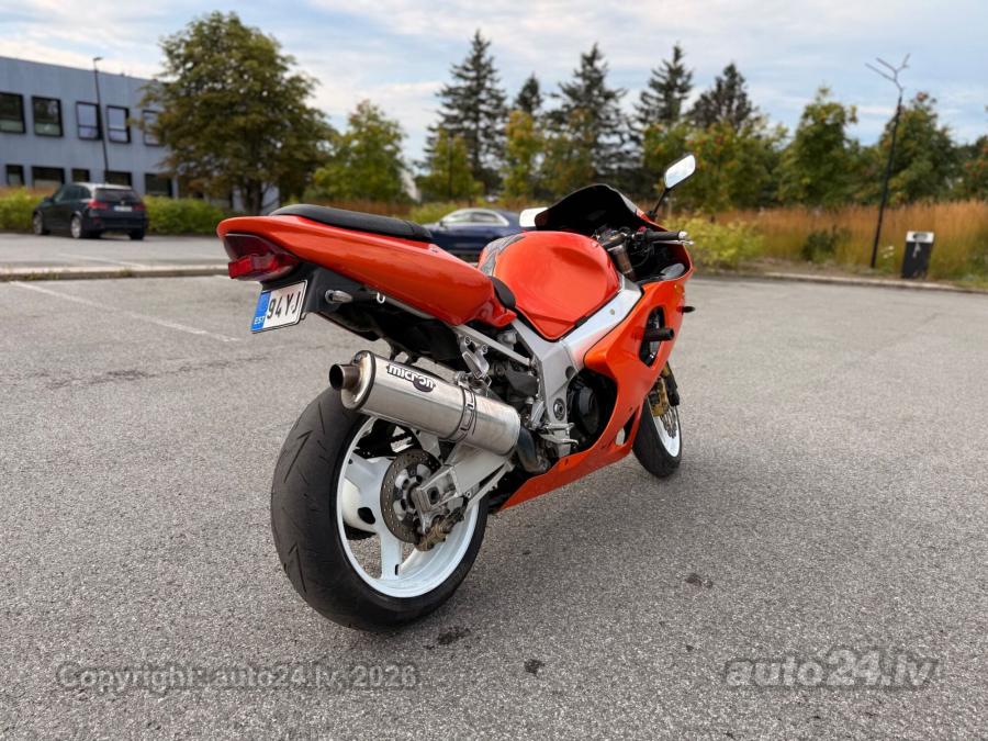 Orange Suzuki GSX-R 1000 2002 in Tallinn, with an engine capacity of 0.00 L and mileage of 0 thousand km for 2100 €, photo 5 on AUTOMOTO.COM.LV