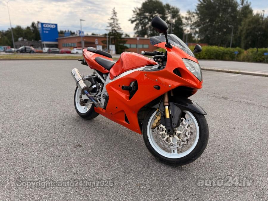 Orange Suzuki GSX-R 1000 2002 in Tallinn, with an engine capacity of 0.00 L and mileage of 0 thousand km for 2100 €, photo 7 on AUTOMOTO.COM.LV