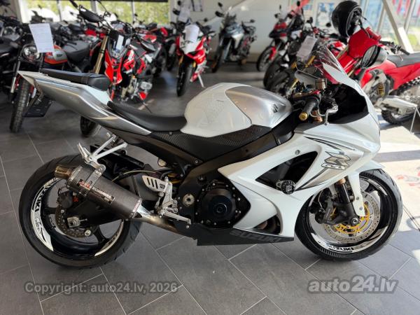Balts Suzuki GSX-R 1000 2008 Tallina, ar dzinēja tilpumu 1.00 L un nobraukumu 63 tūkst. km par 5490 €, foto 2 vietnē AUTOMOTO.COM.LV