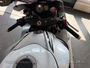 Белый Сузуки GSX-R 1000 2008 в Таллин, объемом двигателя 1.00 л и пробегом 63 тыс. км за 5490 €, фото 9 на AUTOMOTO.COM.LV