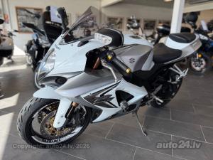 Белый Сузуки GSX-R 1000 2008 в Таллин, объемом двигателя 1.00 л и пробегом 63 тыс. км за 5490 €, фото 14 на AUTOMOTO.COM.LV
