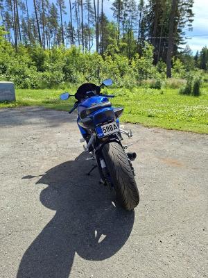Melns Suzuki GSX-R 600 2006 Tallina, ar dzinēja tilpumu 0.60 L un nobraukumu 45 tūkst. km par 5500 €, foto 8 vietnē AUTOMOTO.COM.LV