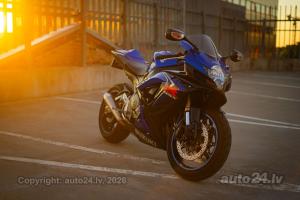 Melns Suzuki GSX-R 600 2007 Tallina, ar dzinēja tilpumu 0.60 L un nobraukumu 30 tūkst. km par 6000 €, foto  vietnē AUTOMOTO.COM.LV
