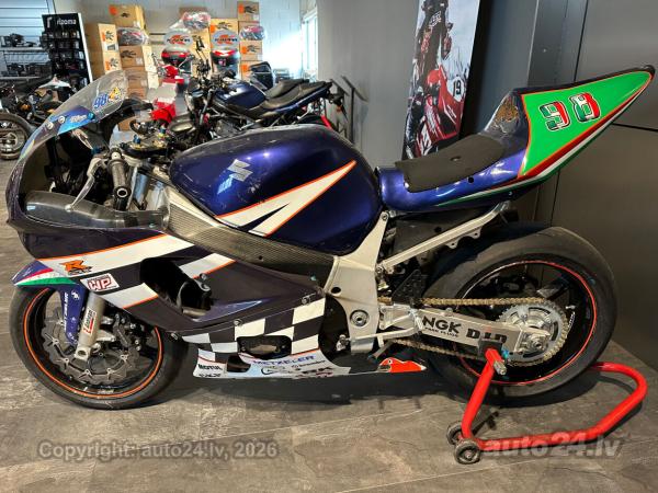 Zils Suzuki GSX-R 600 2001 Tallina, ar dzinēja tilpumu 0.60 L un nobraukumu 0 tūkst. km par 1500 €, foto 9 vietnē AUTOMOTO.COM.LV